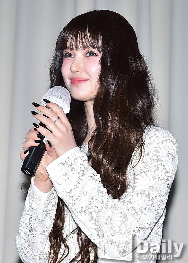 ‘Knowing Lawyer’ says Danielle must cut ties with Min Hee Jin and stop ...